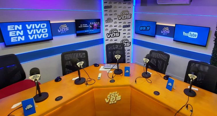 Radio Con Vos modifica su programación y levanta varios ciclos - Notidial